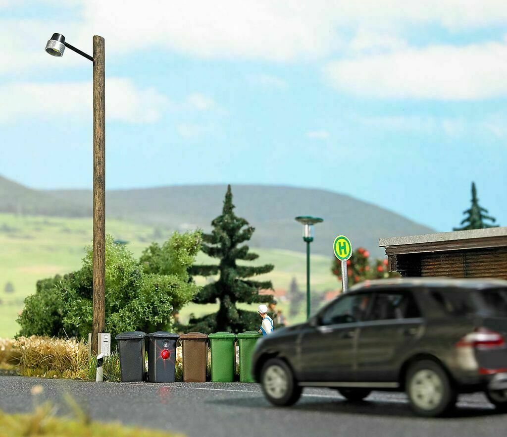 Busch - Wheelie bins with speed camera flasher unit (5633) £18.81 from OMR